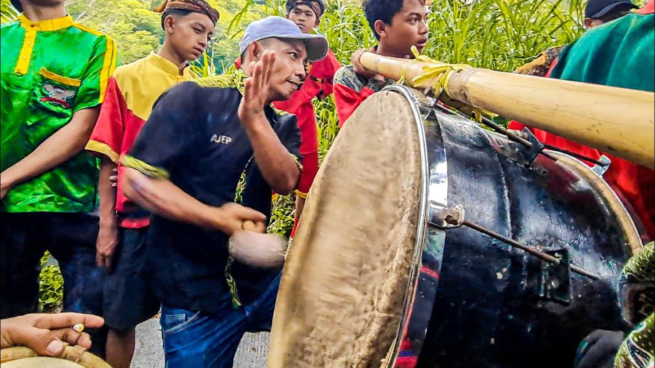 BEDUGERS BENJANG MANG AJEP - GEUNAHEUN PISAN || SENI BENJANG PUTRA ...