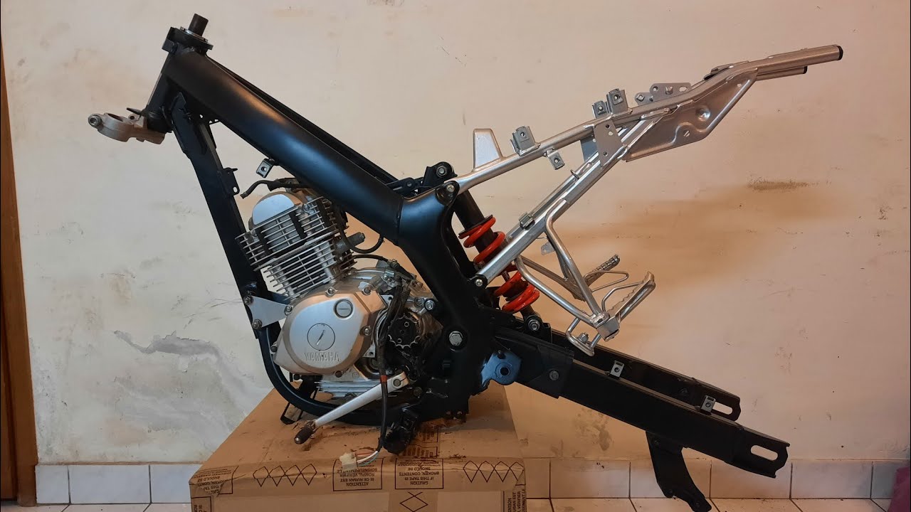 Yamaha XT 125 R restoration (Part 1) - YouTube