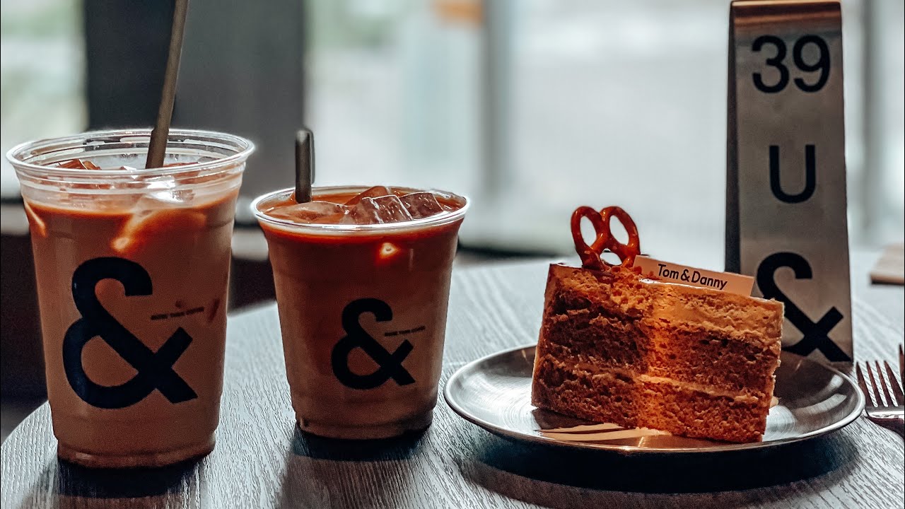 Tom&Danny Cafe @ JB Town - YouTube