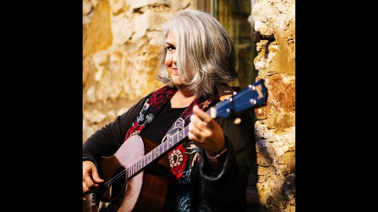 Julie Bennet Hume Je Pase de Vandeport Women Songwriter 2 Live @ KVPH ...