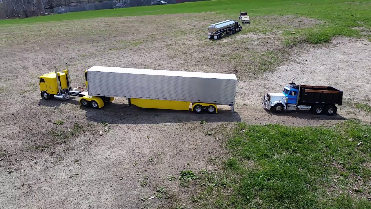 1980 peterbilt 352 on a Detour off road to avoid Dirty Lyle (Convoy) Pt ...