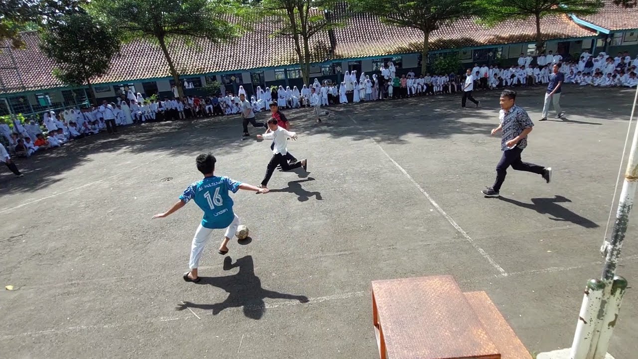 Dadakan Friendly Match Juara Jawa Barat Uji tanding lawan guru : Team ...