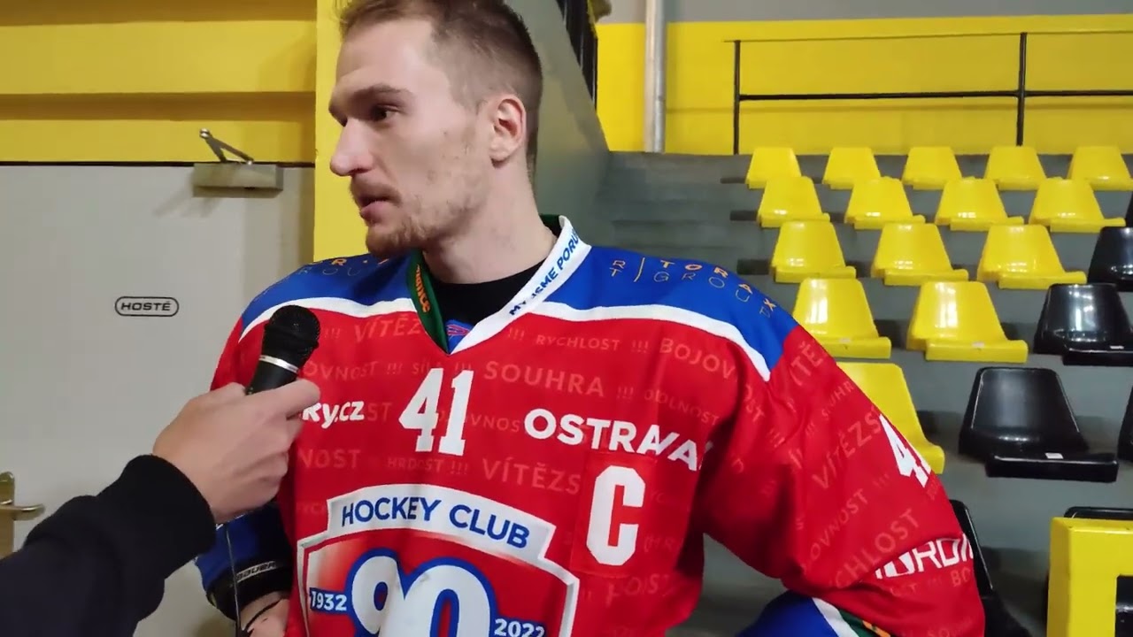 30. 9. 2022: Patrik Urbanec po utkání HC Baník Sokolov - HC RT TORAX ...