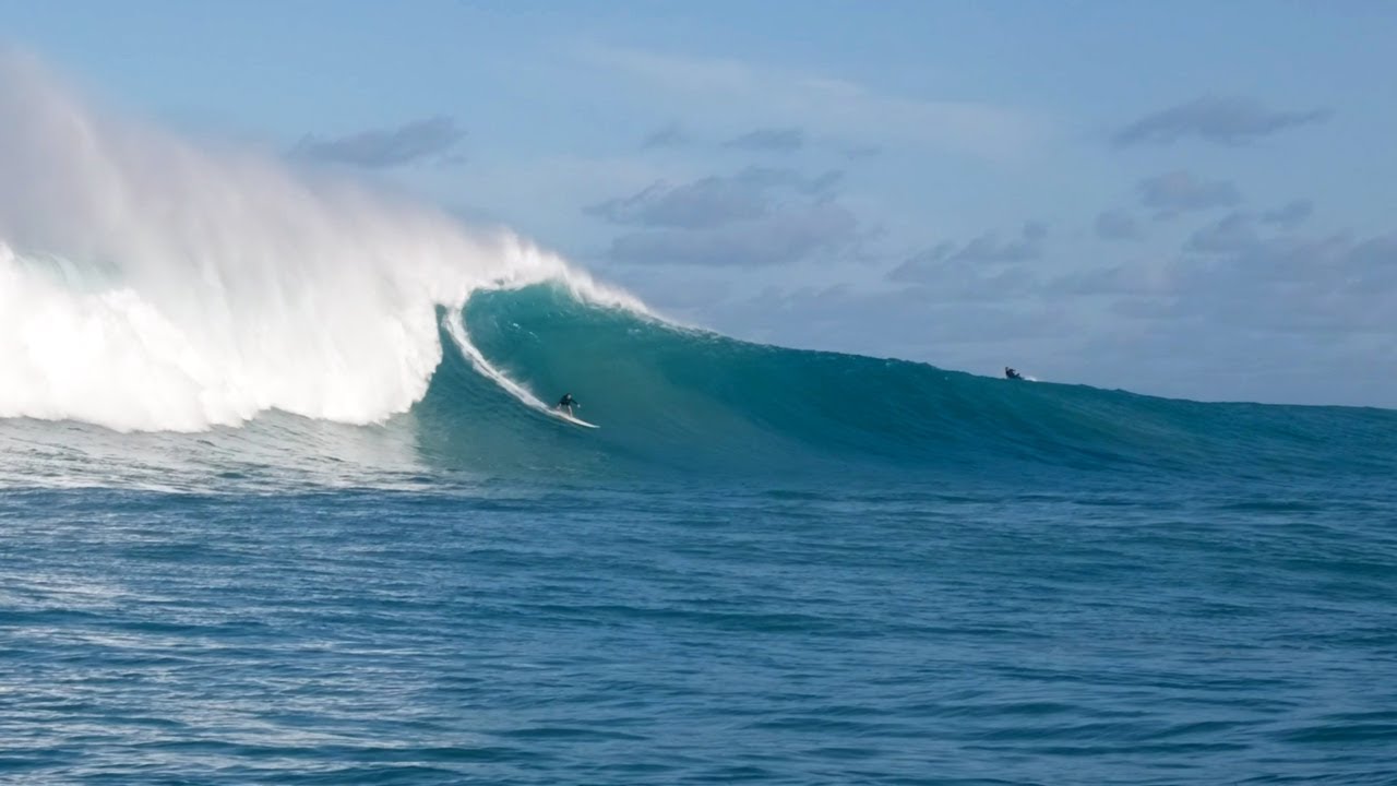 Oahu Outer Reef - North Pacific XL Swell - YouTube