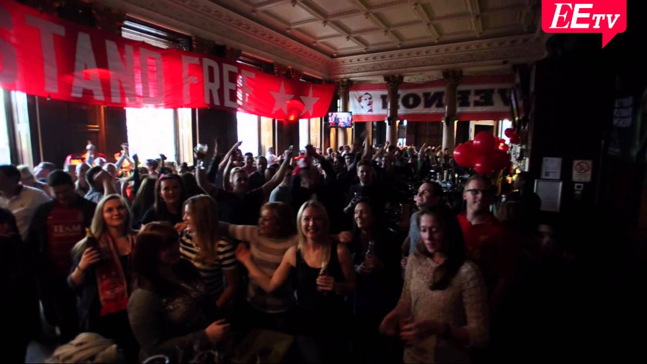 Dons fans pack at Aberdeen's Monkey House - YouTube