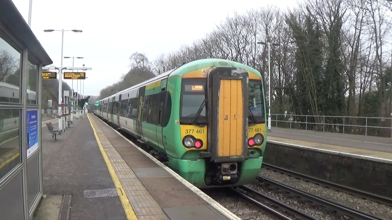 Southern Electrostar 377-461 sliding out of Preston Park Station, 24th ...