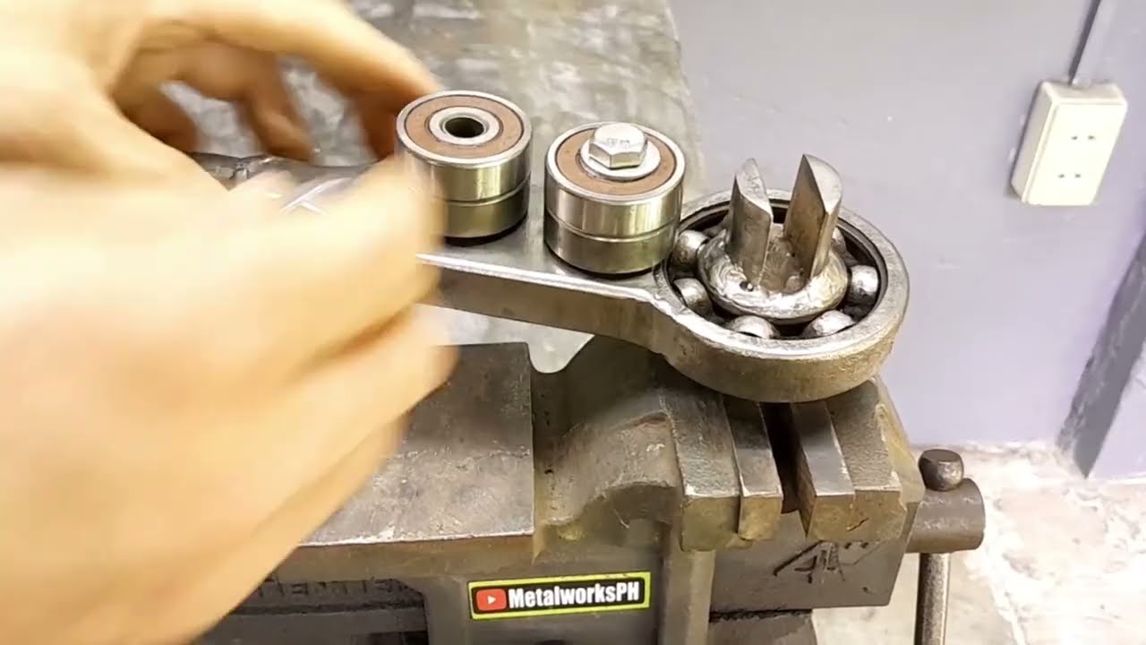 DIY METAL BENDER - YouTube