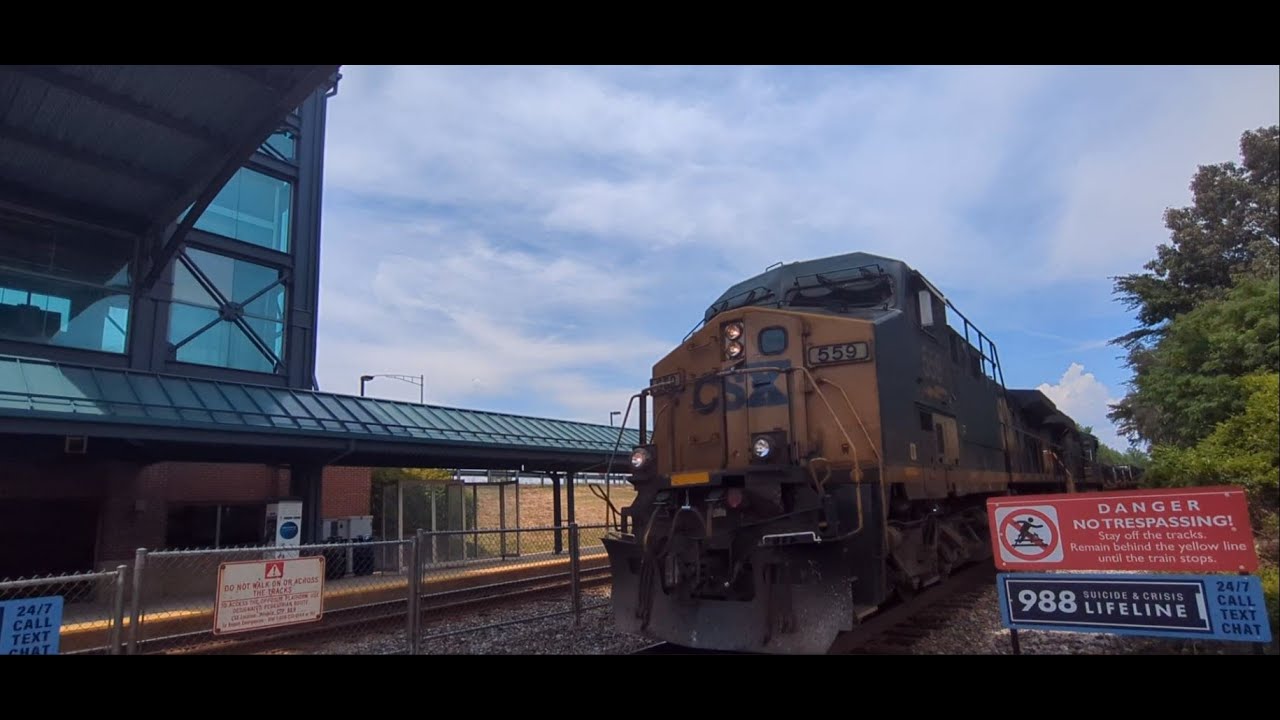 Amtrak 141, CSX Hi-Rail truck, CSX I031, and VRE 301 in Woodbridge, VA ...
