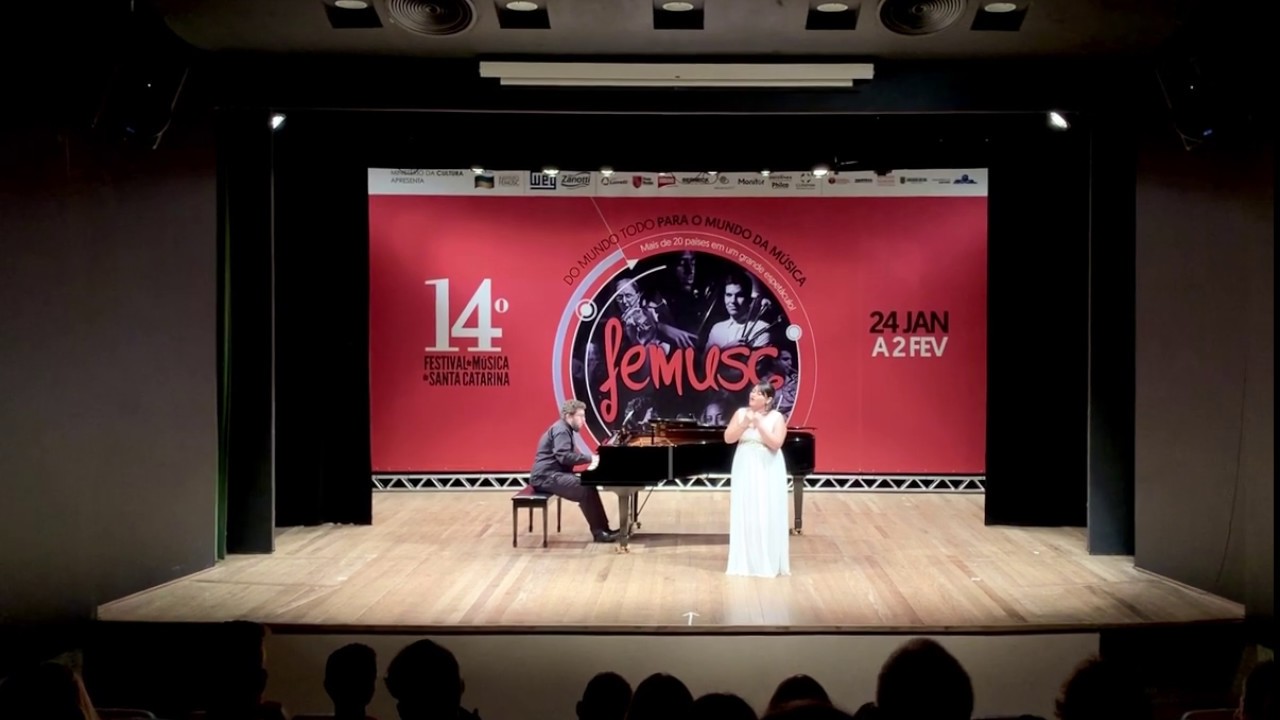 Luz Merlina Honorio Vega - Verborgenheit - Hugo Wolf - YouTube