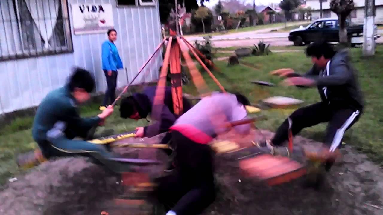 La caida del tractor rojo (nicolas de la fuente) - YouTube