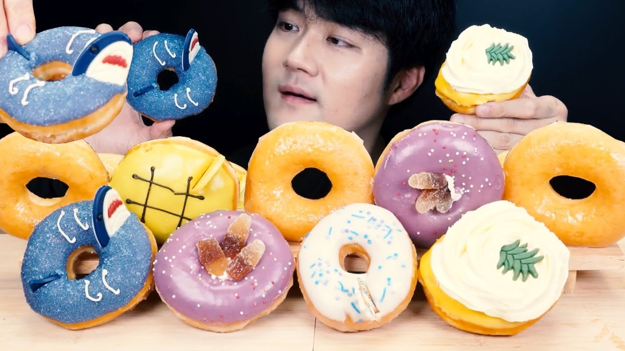 ASMR 크리스피 크림 워터풀 더즌 디저트 먹방!! Krispy Kream Doughnuts Dessert Mukbang!!(Eating Show!!) - YouTube