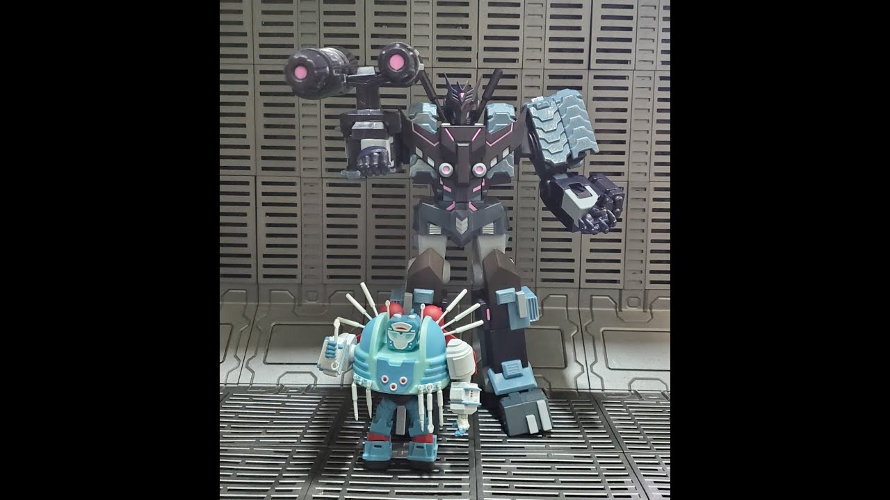 Transformers Super 7 Ultimates Tarn and Nickle Review - YouTube