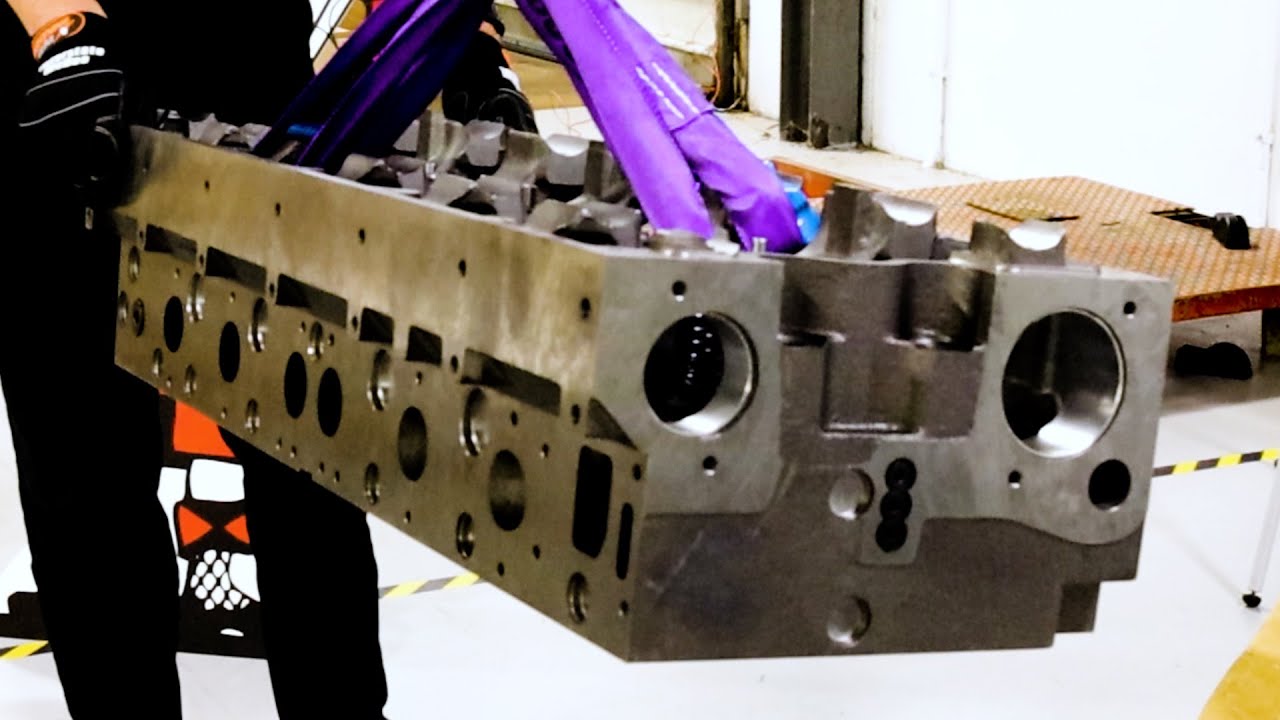 Unboxing an ISX Dual-Cam Cylinder Head - YouTube