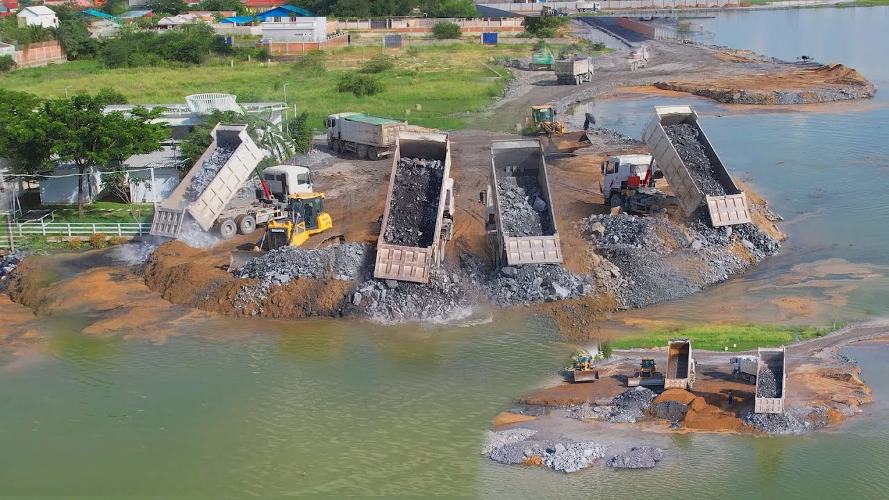 Incredible! dozer pushing sand, Groups Operating Dump truck - YouTube