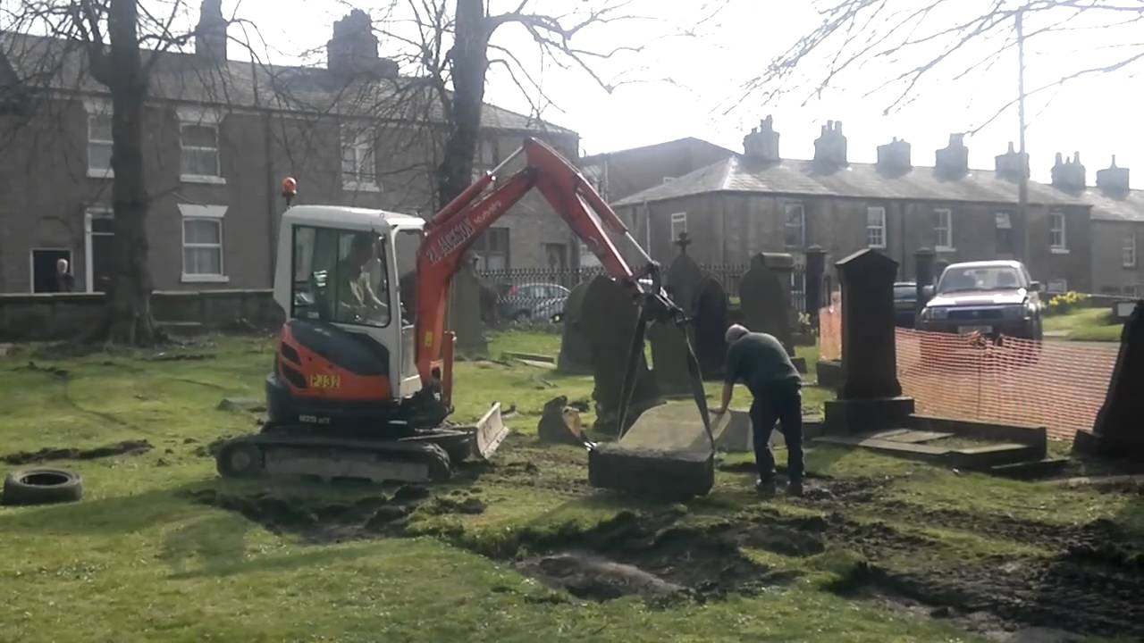 Graveyard work at Bollington cemetery - YouTube