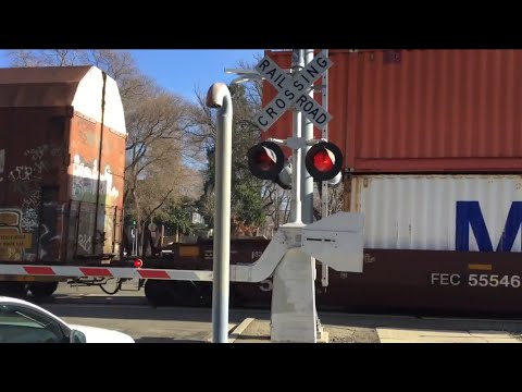 Union Pacifc 8040 Intermodal ZLCBR North, Two New Tier-4 Locomotives G ...