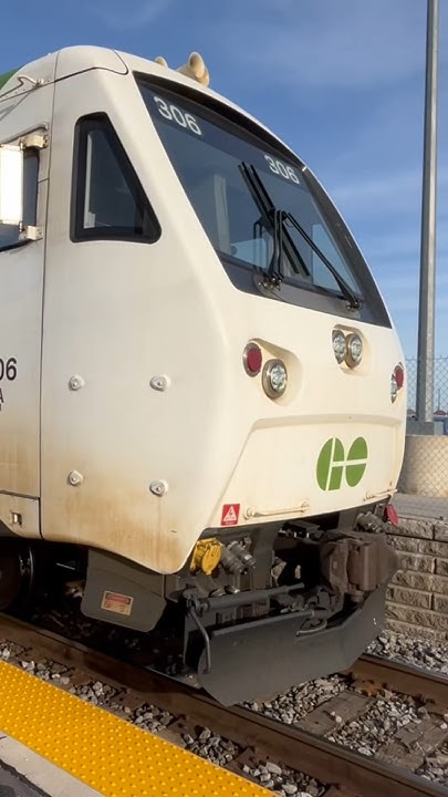 Go train cab car 306 and mp40 645 #train #railfaning #gotrain #gotransit #railway #song ...