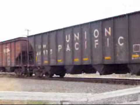 UP 7182 east & UP 6264 east - YouTube