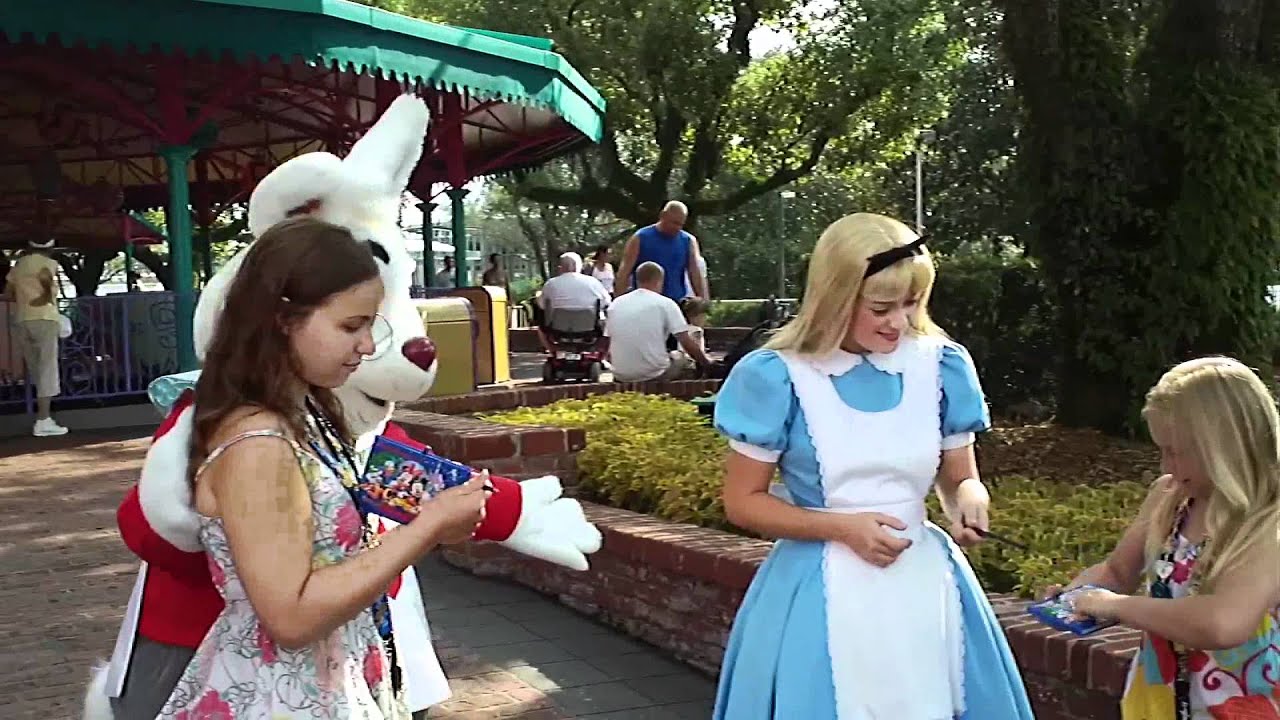 Alice and the White Rabbit in Walt Disney World Magic Kingdom - YouTube