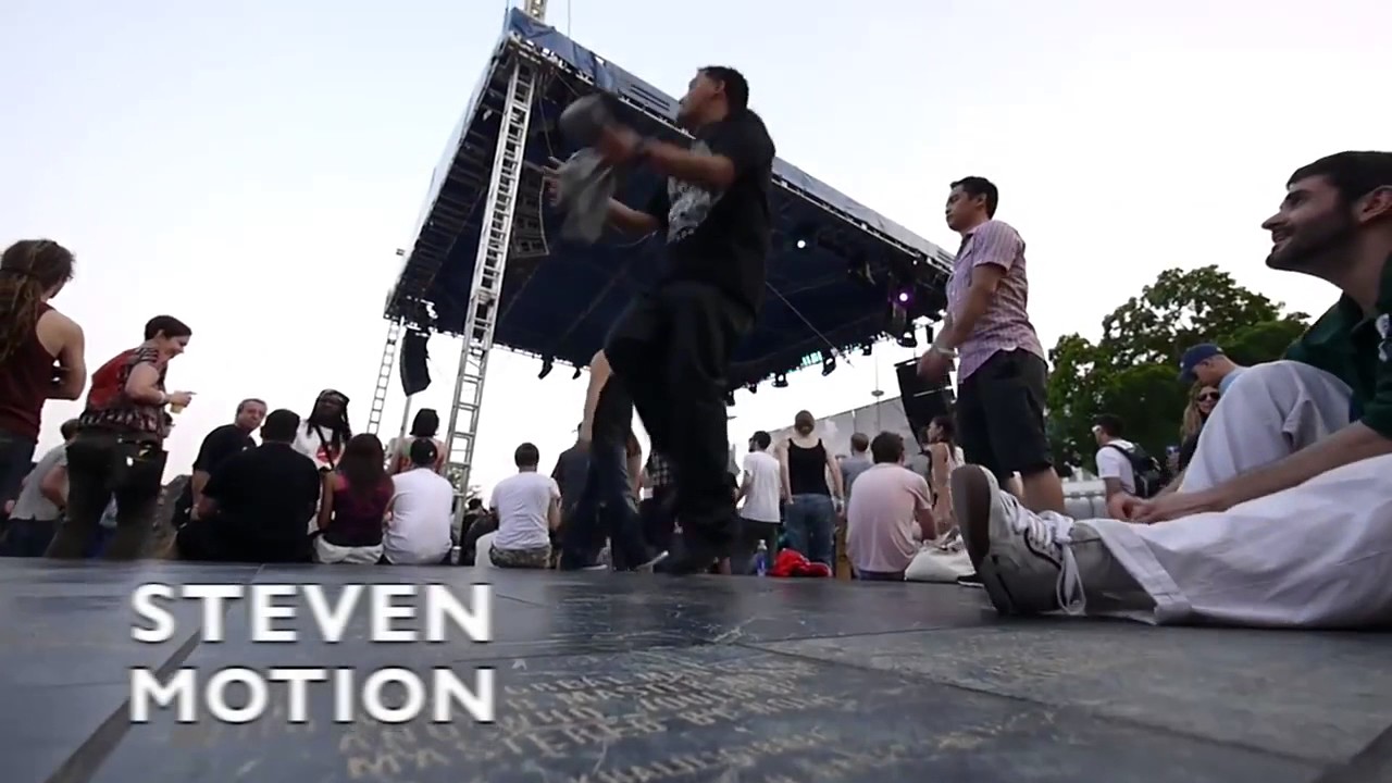 HOUSE DANCE @ MOVEMENT 2012 - YouTube
