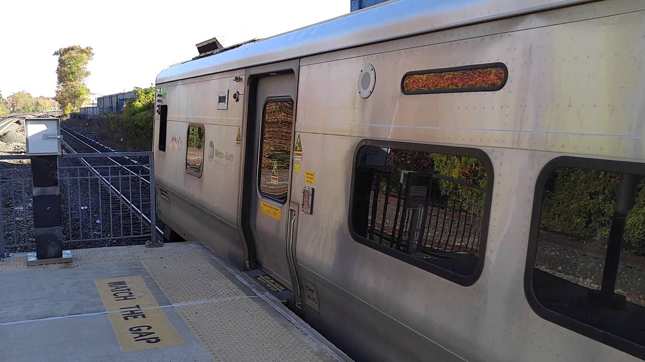 Metro North Railroad - Bombardier M7A #4091 departing Wakefield [Mobile ...