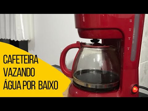 Cafeteira Vazando Água por Baixo. O Que fazer?
