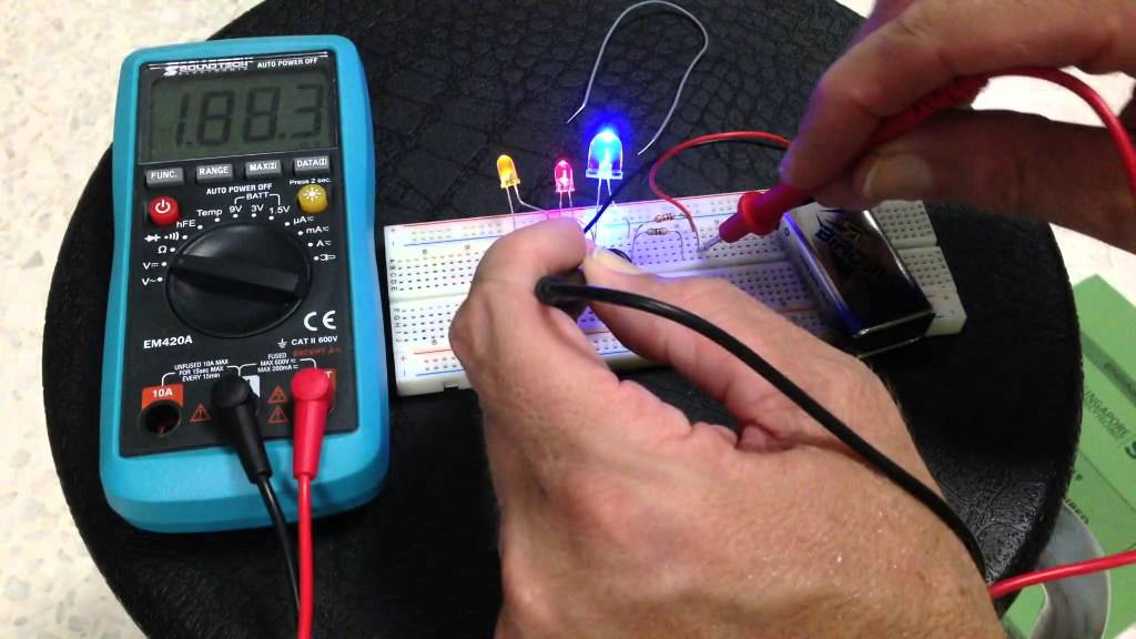 LED voltage - YouTube