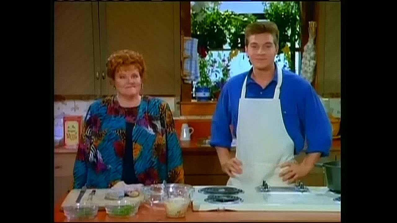 THE HOGAN FAMILY - "Dave Helps Mrs. Poole on her Cooking Show" - 1989 ...