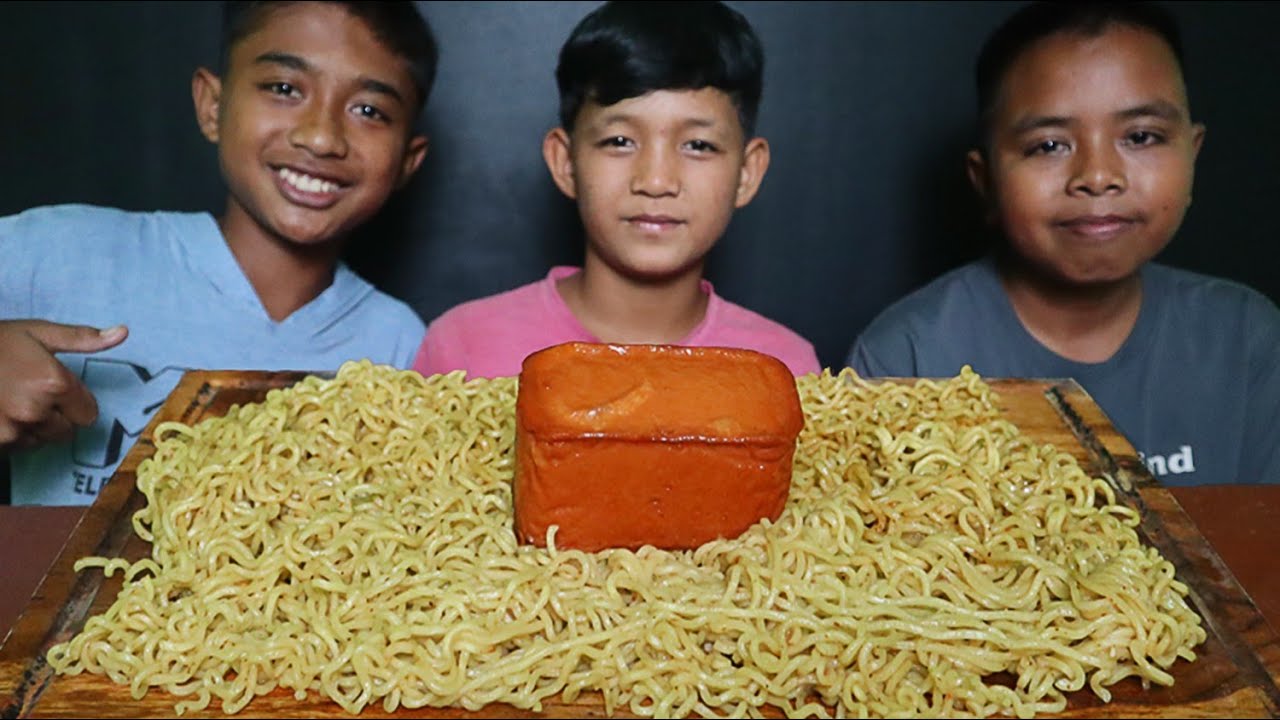 BOCIL MUKBANG SPAM HALAL UNTUK PERTAMA KALI - YouTube