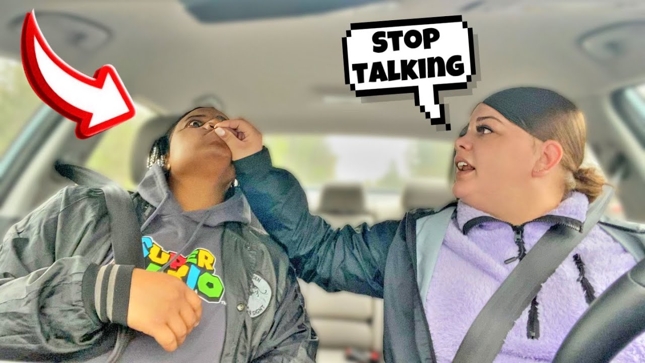 REPEATEDLY TWISTING MY GIRLFRIENDS LIPS TO GET HER REACTION! *HILARIOUS ...