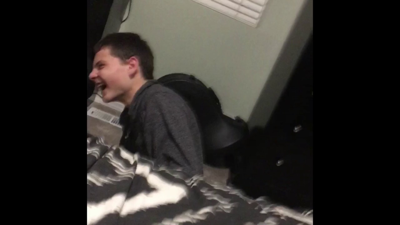 Squeak laugh😂 - YouTube