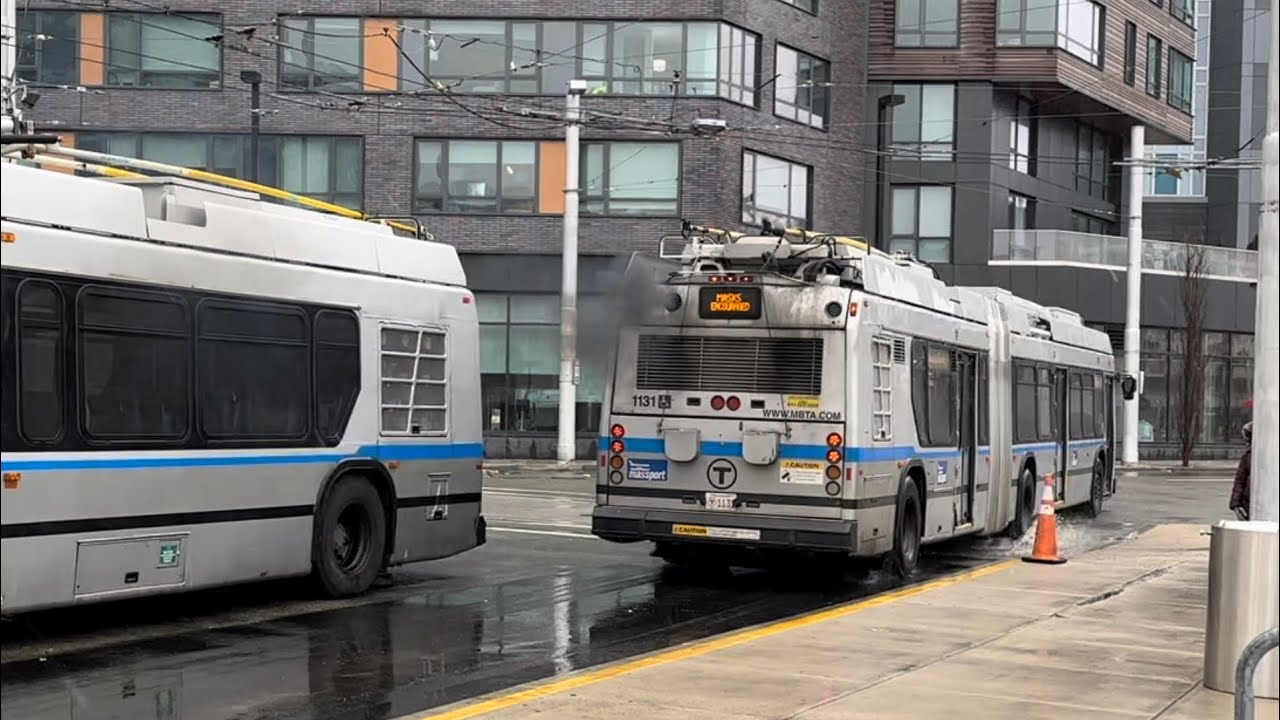 Mbta Silver Line SL1 2005 Neoplan AN460LF Startup and Smoke on Takeoff ...