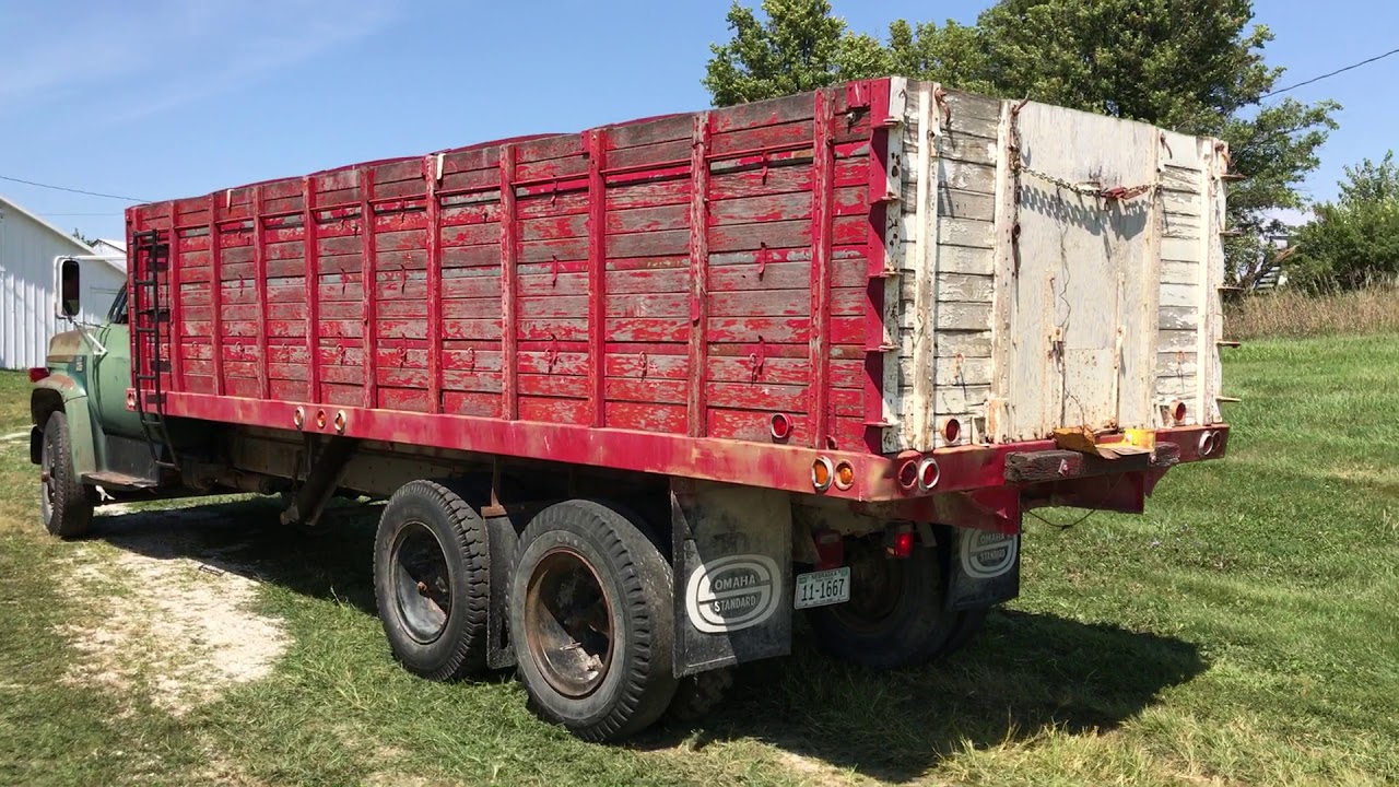 1973 C65 Chevy Tandem Axle Grain Truck - YouTube