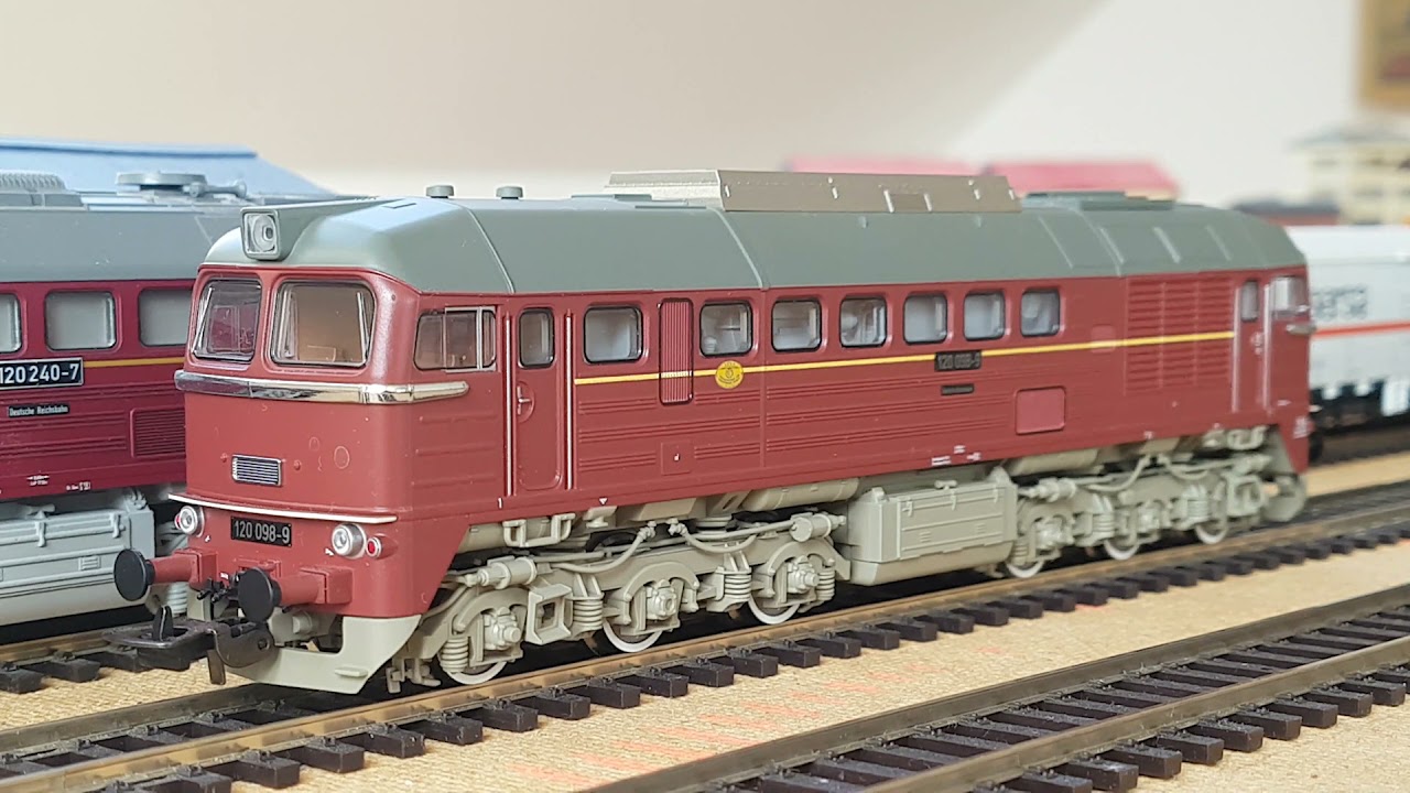 Sergej 781 T679 Taigatrommel V 200 BR 120 ohne Schalldämpfer, PIKO H0 ...