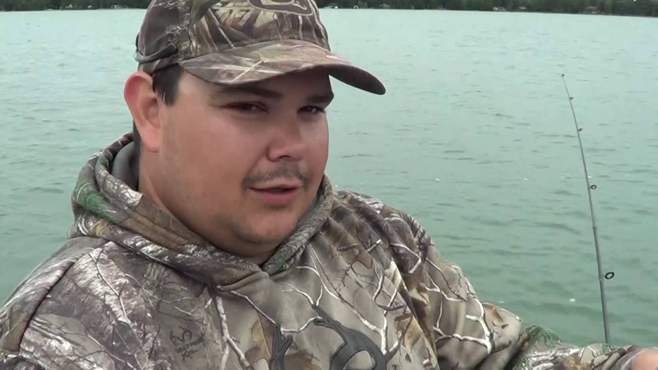 SimpyOutdoors TV - UP Walleye Fishing - Barry's Bow Kill - YouTube