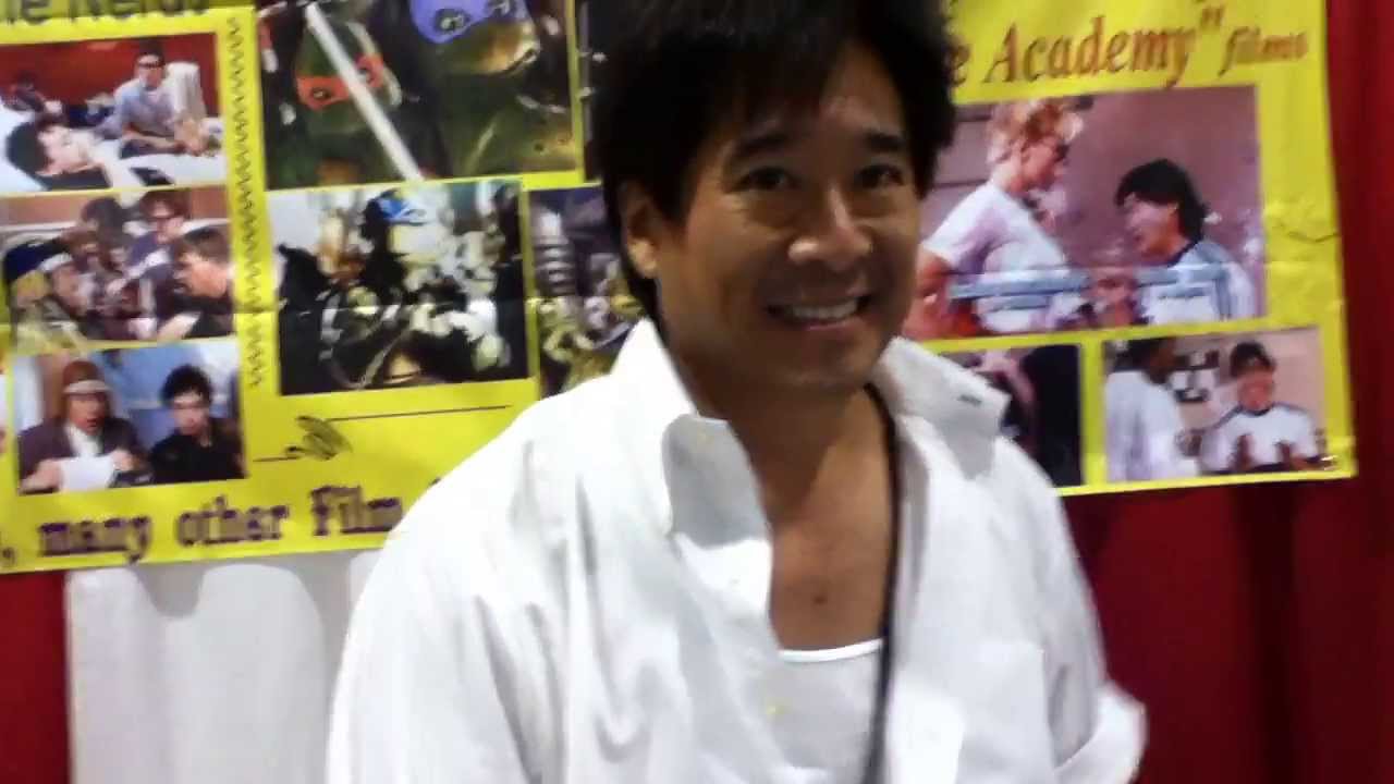 COMIC CON: Brian Tochi - YouTube