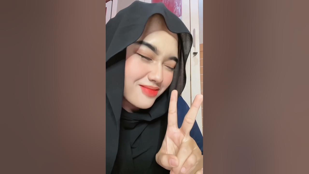 IBU GURU KEMBALI BERAKSI🔥| CEWEK CANTIK HIJAB TOBRUT | TIKTOK TRENDING & VIRAL - YouTube