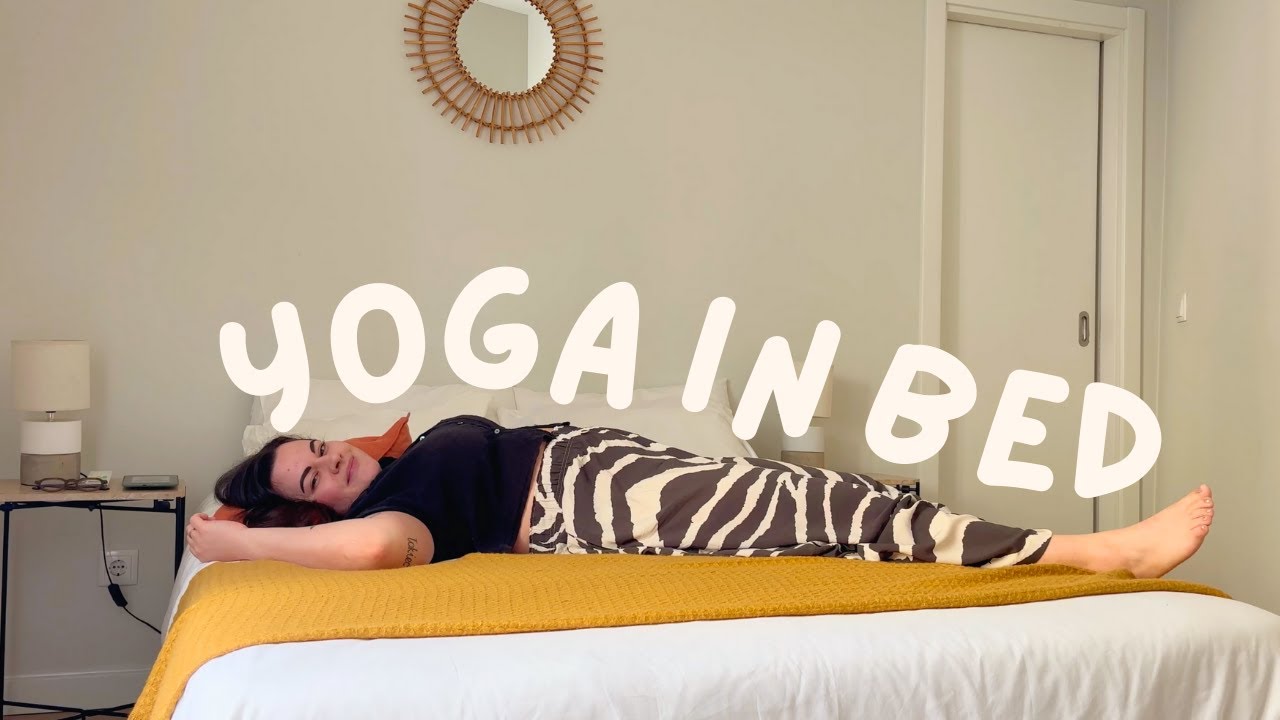 Cozy yoga in bed 😴 15 min of gentle stretches and mindful movements ...