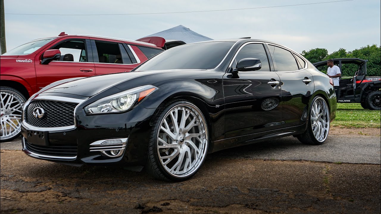 Infiniti Q50 on 24s - YouTube