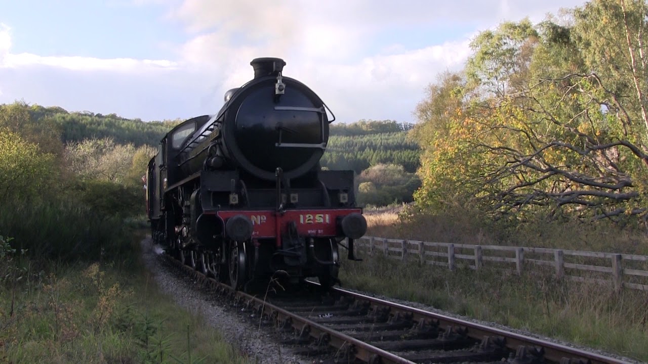 LNER Class B1 No.1264 running as No.1251 southbound approaching ...