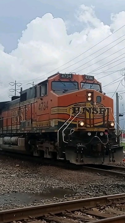 BNSF 4734🟠⚫🇺🇲 CRUZANDO EL DIAMANTE T&NO DE UP Y BNSF EN HOUSTON, TEXAS🇺🇲 - YouTube