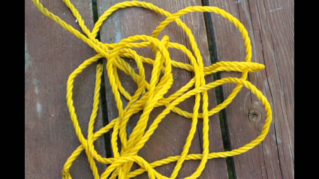 Survival firemaking: How to make a tinder bundle from a piece of rope ...