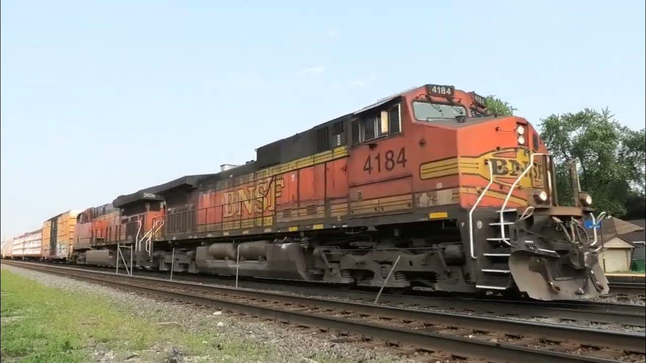 BNSF 4184 West in Berwyn, IL 7/31/23 - YouTube