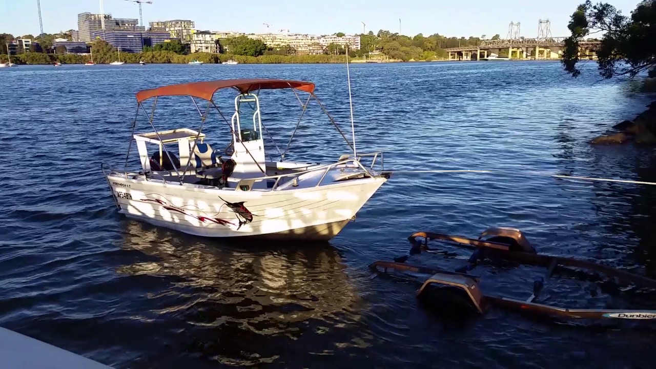 New roller setup on trailer (fishraider vid) - YouTube