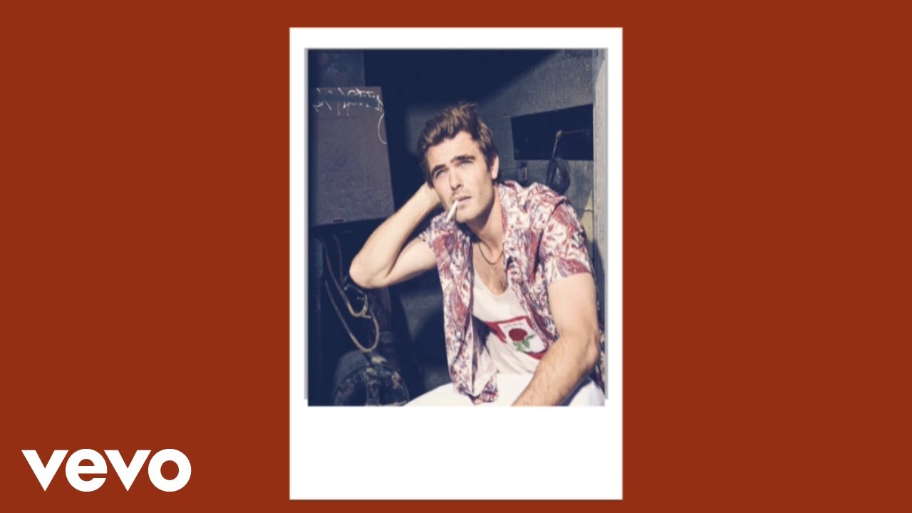 Alex Roe - Smokin' And Cryin' feat. Ezoy (Official Visual Video) - YouTube