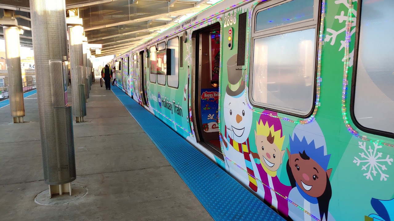 CTA Holiday Train 2019 (Just the Outside) 4K - YouTube