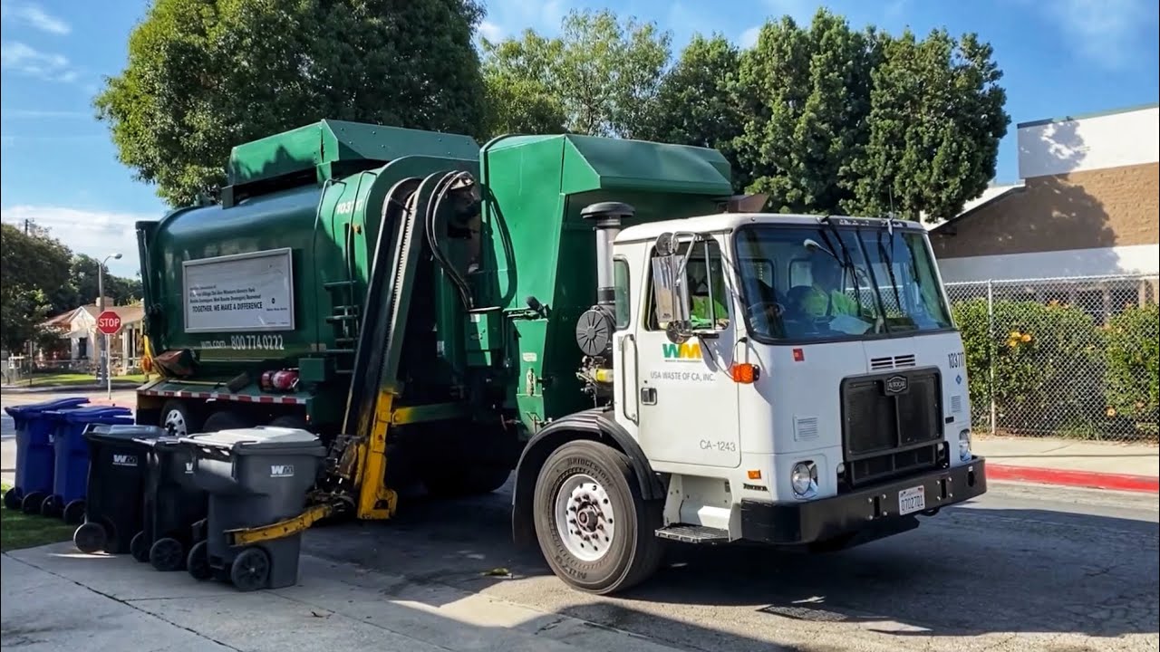 Waste Management Autocar ACX CNG Amrep ASL 103717 - YouTube