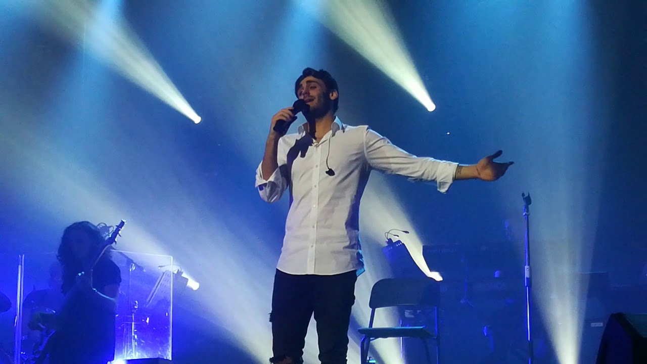 Alberto Urso - Io che amo solo te @Torino 25/10/19 - YouTube