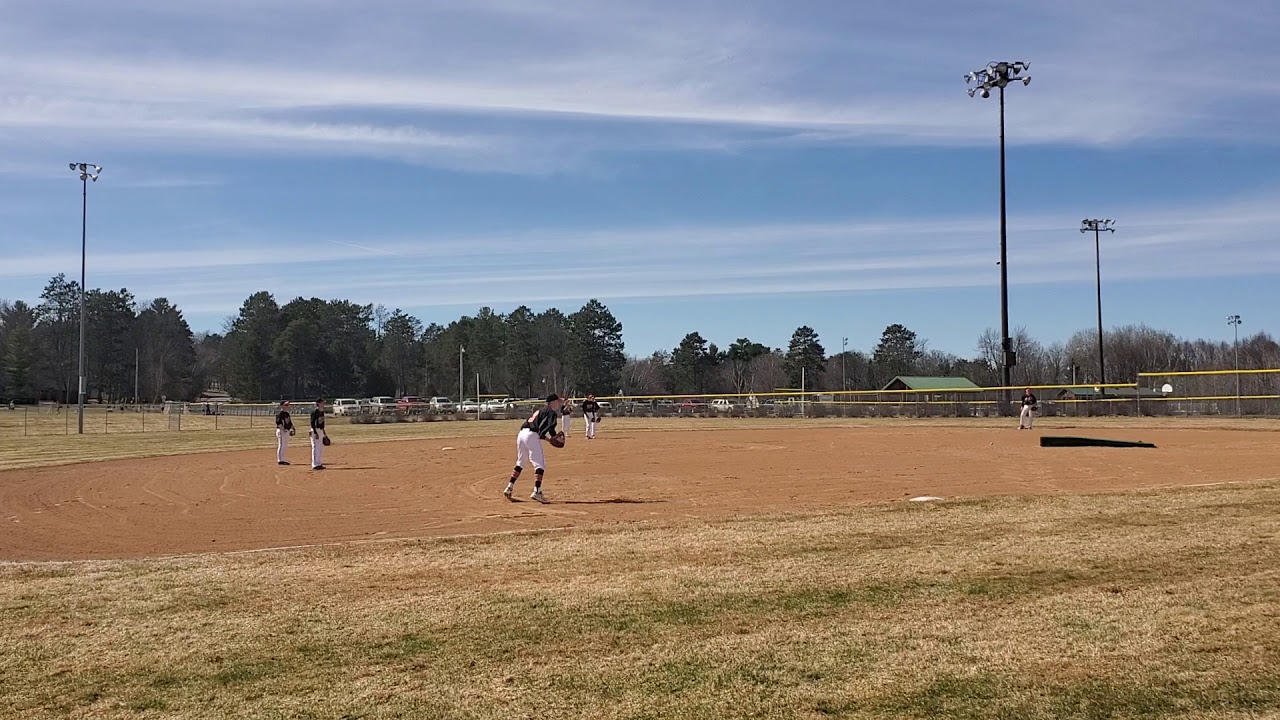 Dahltyn Virnig Freshman Year 3rd Base Warm-ups Vs. Bemidji 1 and 1s ...