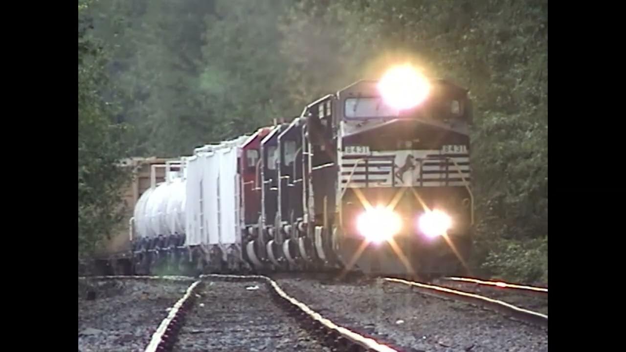 CP Rail 412 11R NS 8871 21Sept2002 and CP Rail 413 12R with NS 8431 around Sunbury, PA 5Oct2002 ...